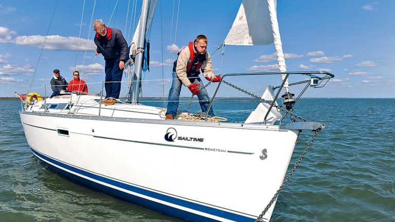Anchoring 101: Techniques and Tips for Secure Anchorage – Sailing Click