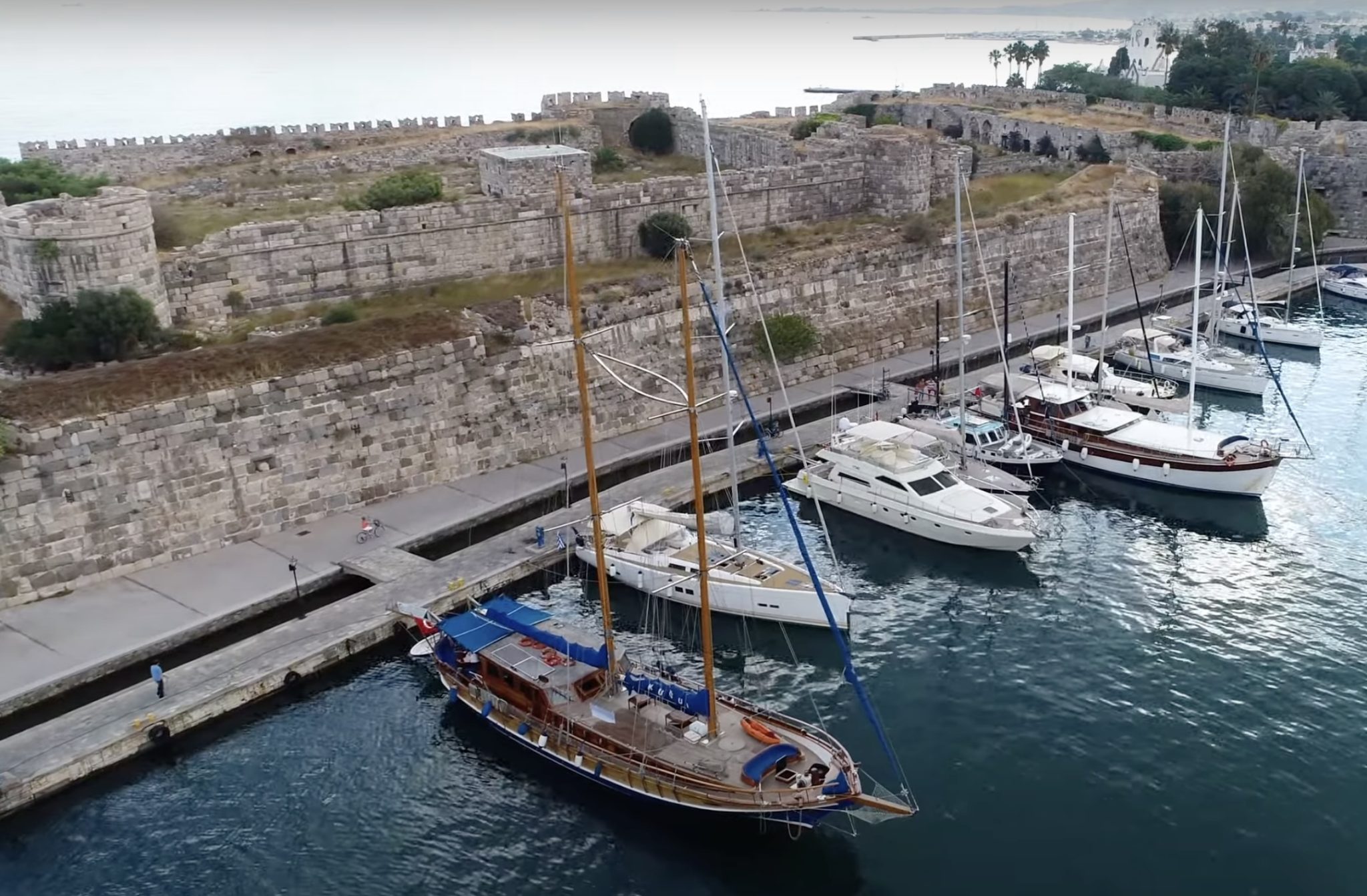 Mandraki Port Kos, Greece - location, yacht rentals, nearest airport ...