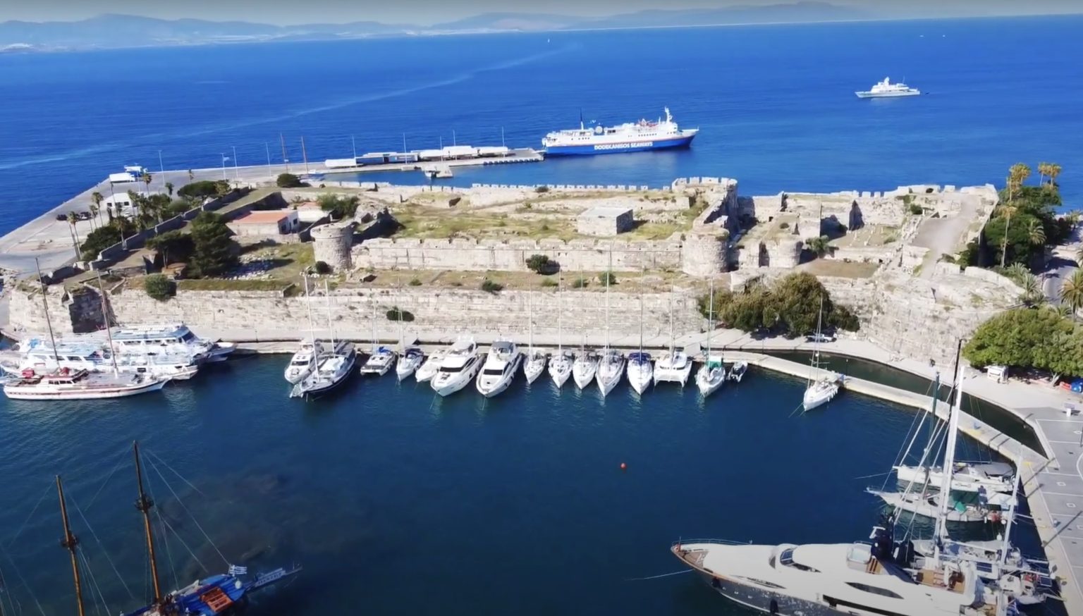Mandraki Port Kos, Greece - location, yacht rentals, nearest airport ...