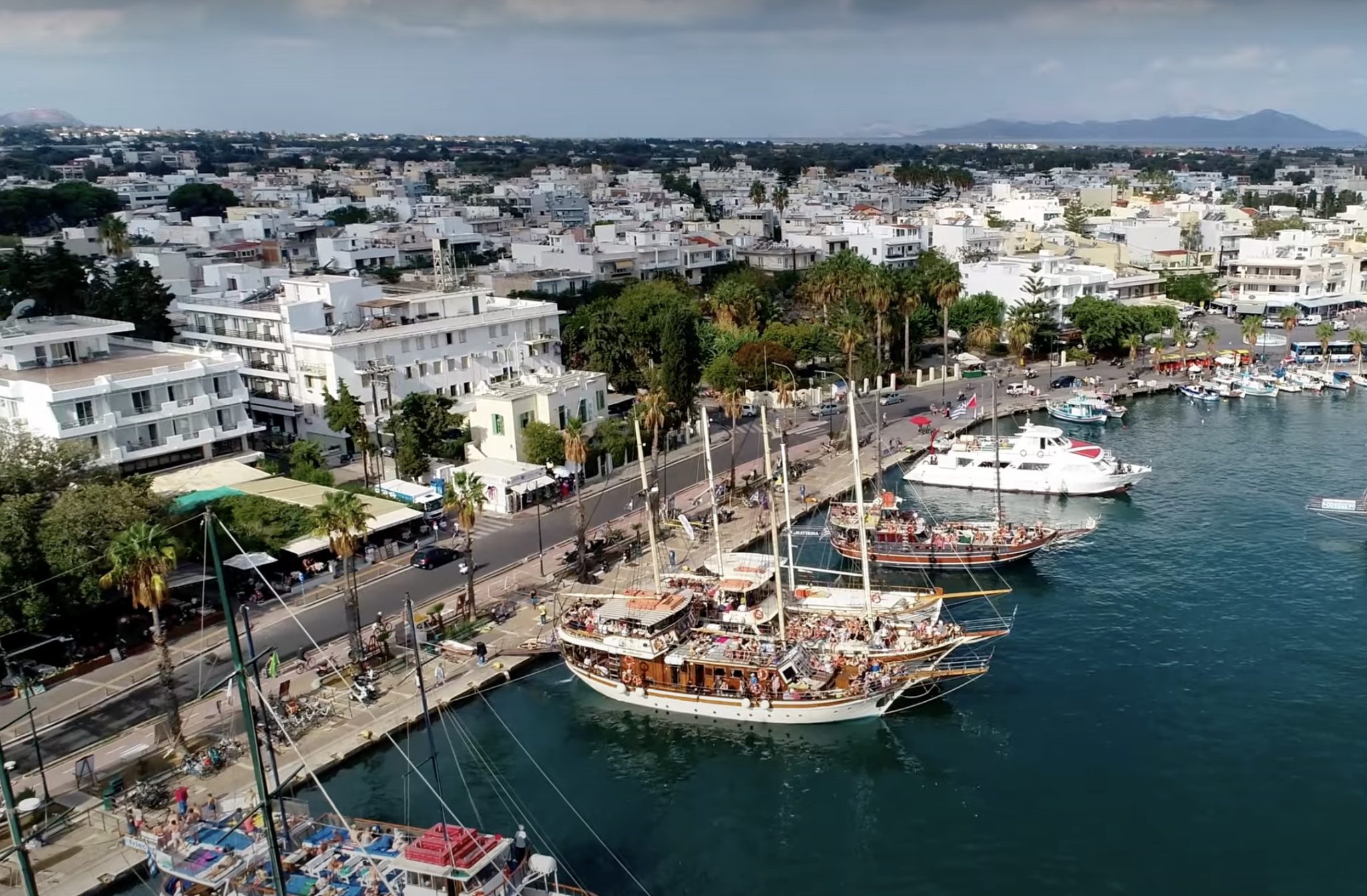 Mandraki Port Kos, Greece - location, yacht rentals, nearest airport ...