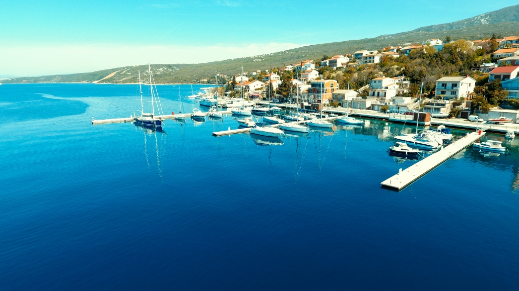 Marina Jadranovo, Croatia - location, yacht rentals, nearest airport ...