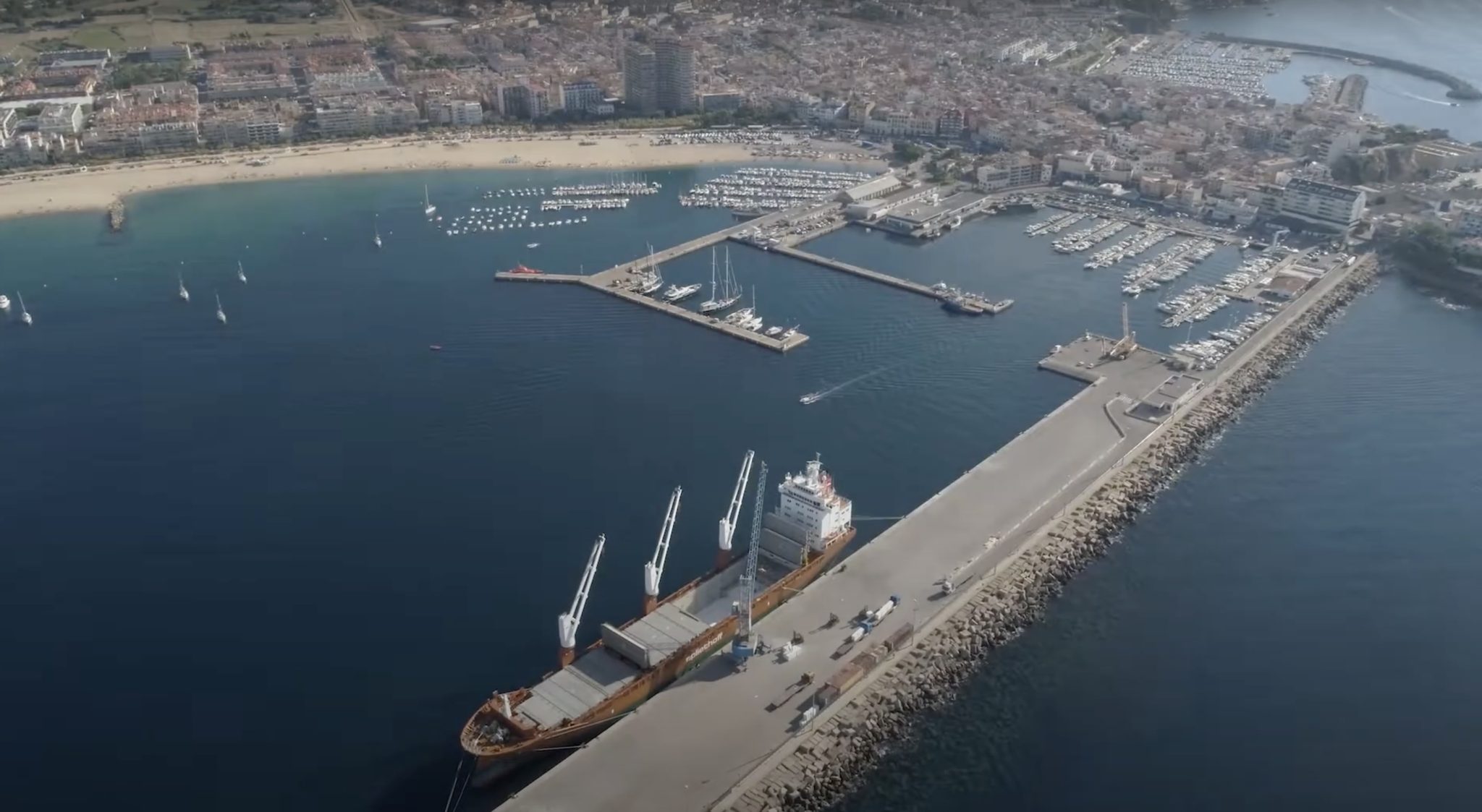 Port of Palamós, Spain - location, yacht rentals, nearest airport ...